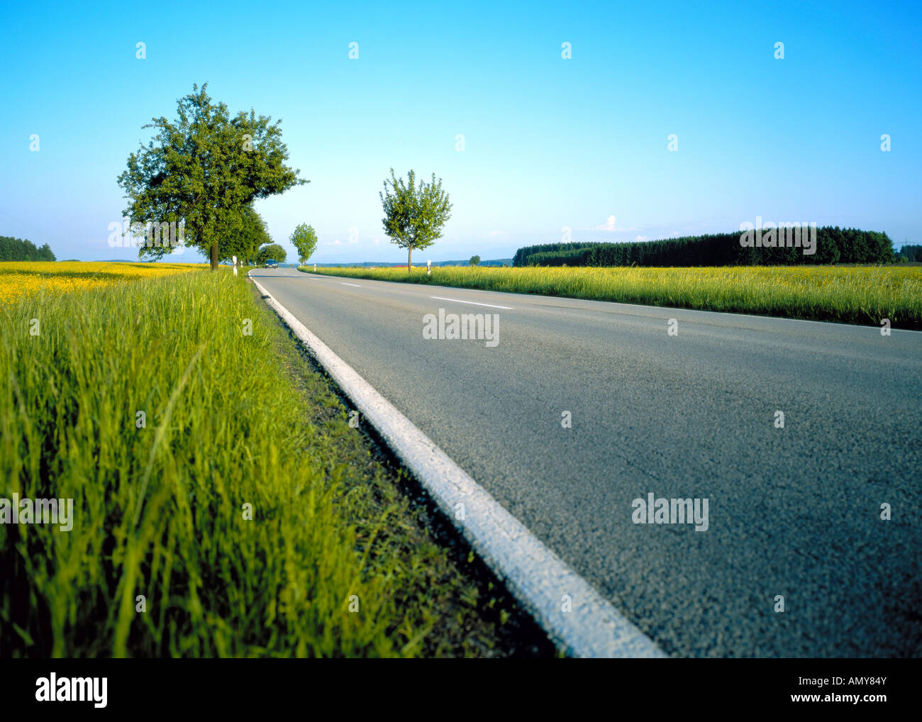 Road roadside street lane hi-res stock photography and images - Alamy