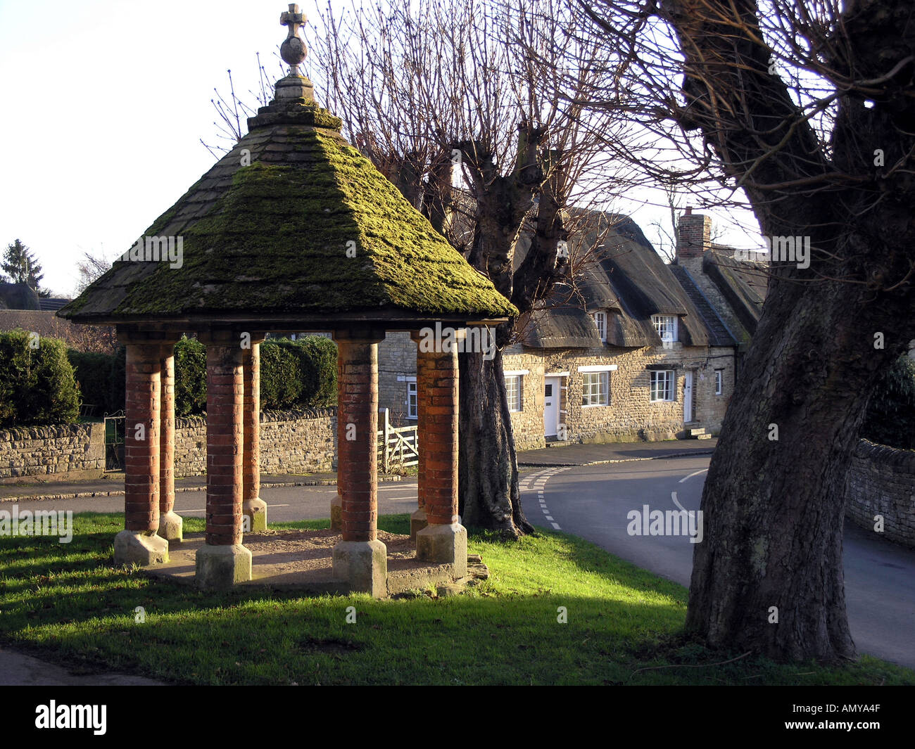 Exton village pump hi-res stock photography and images - Alamy