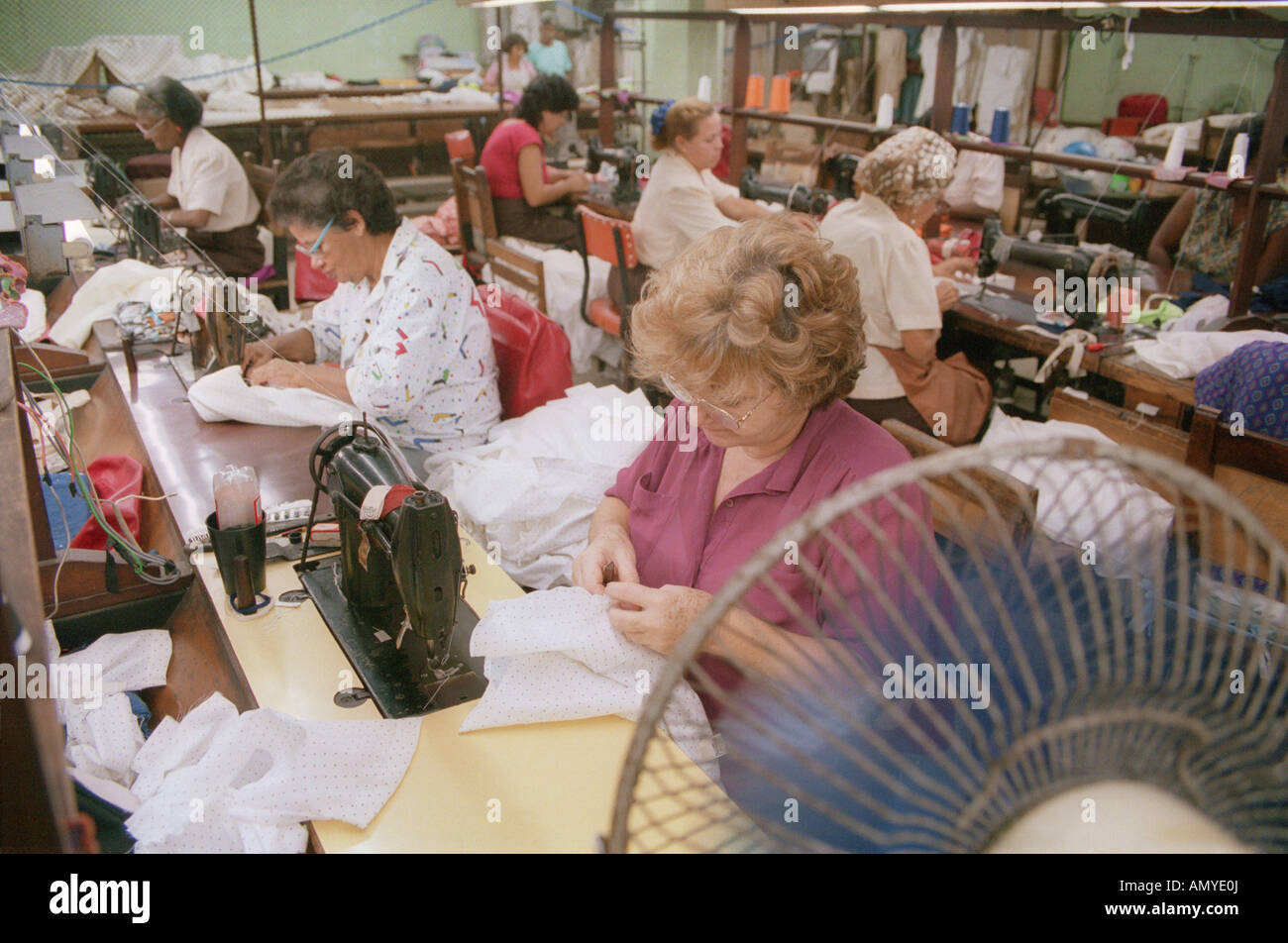 Cuba women workers hi-res stock photography and images - Alamy