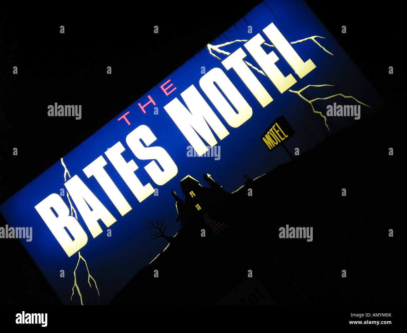 Bates motel sign hi-res stock photography and images - Alamy