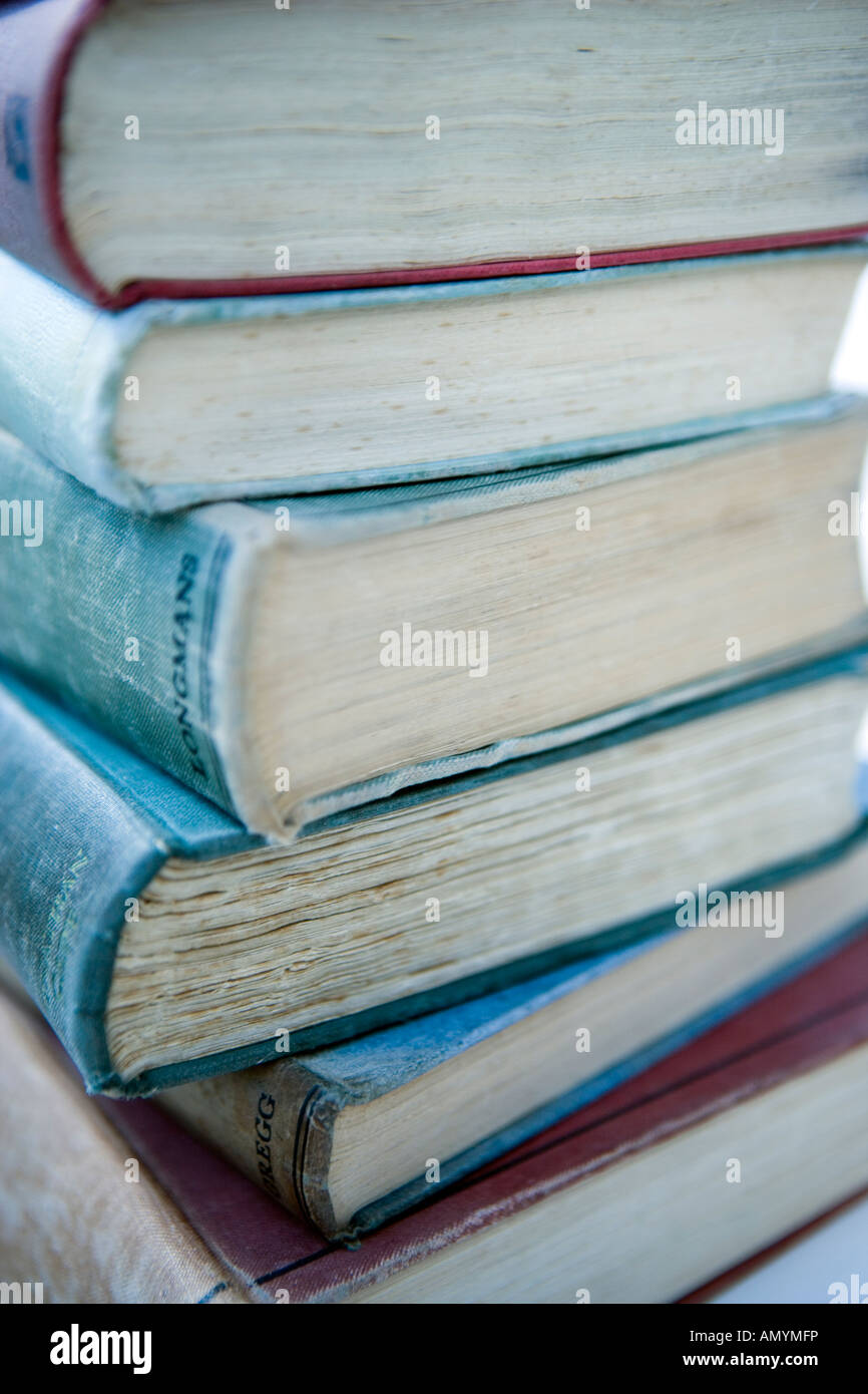 Vintage hardback books Stock Photo - Alamy