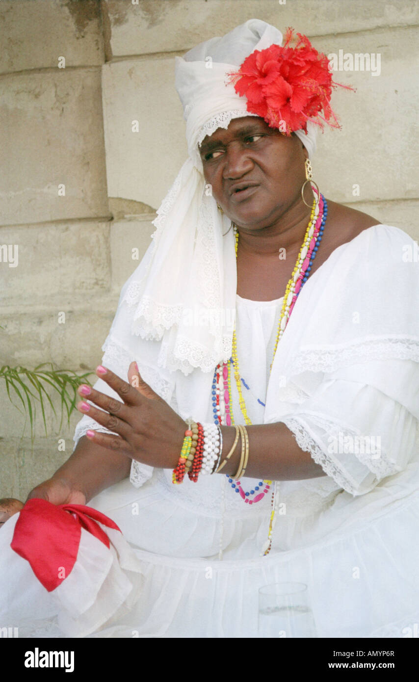 Cuban woman santeria hi-res stock photography and images - Alamy
