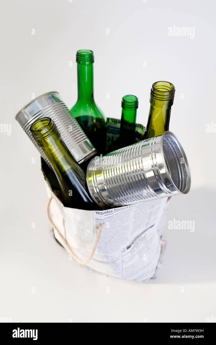 Tin cans no label hi-res stock photography and images - Alamy