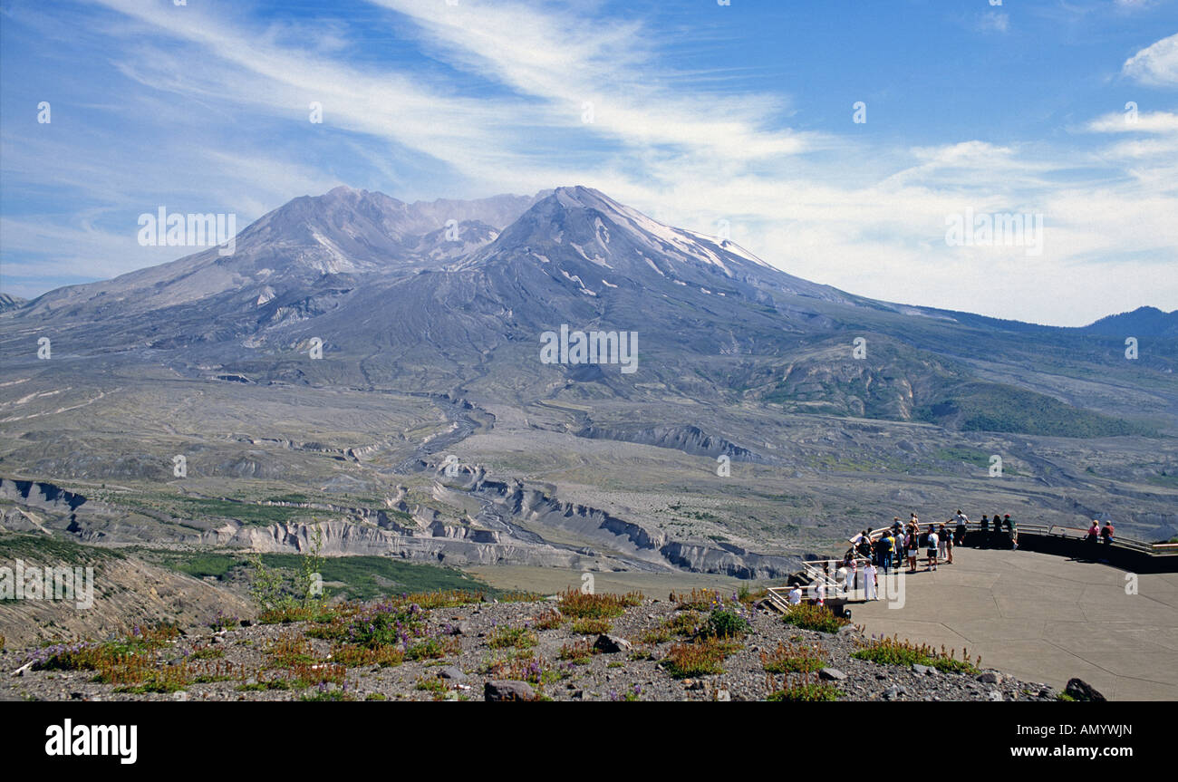 Washington volcano eruption hi-res stock photography and images - Alamy