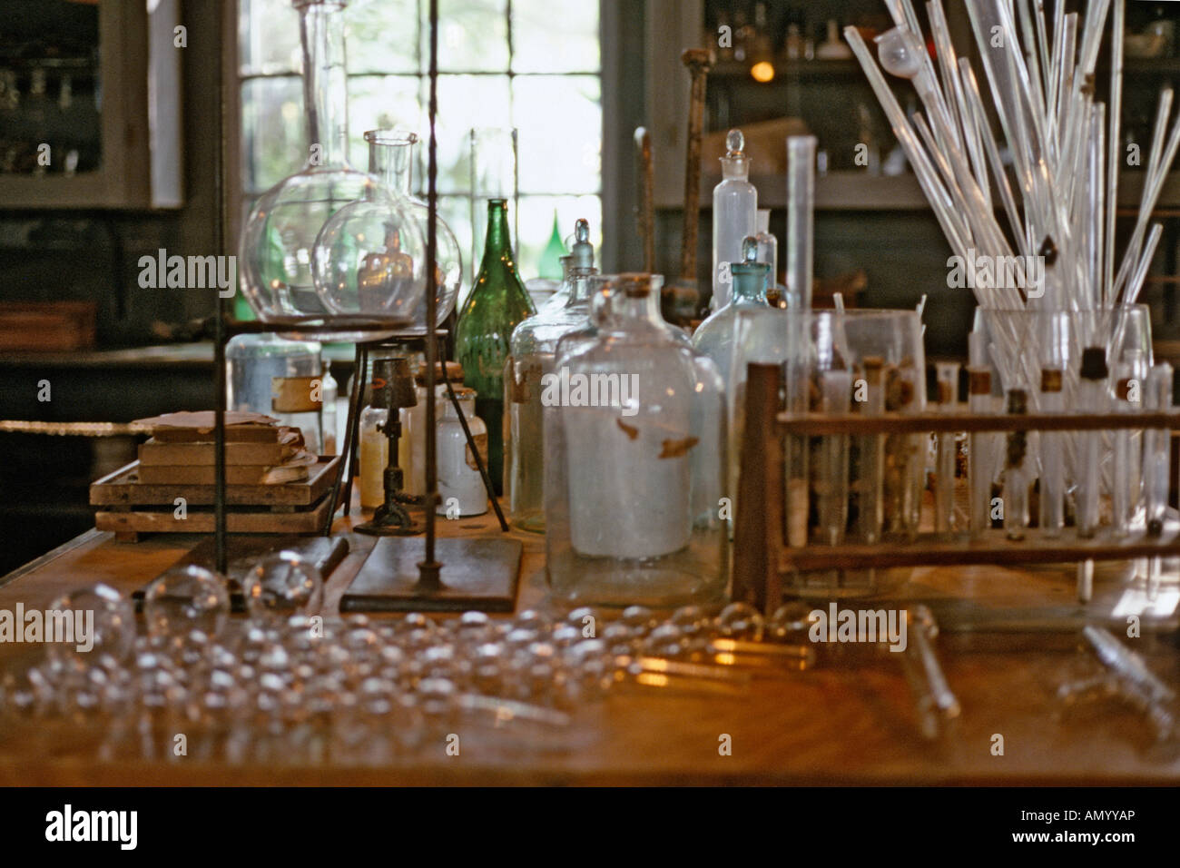 Thomas edison lab hi-res stock photography and images - Alamy