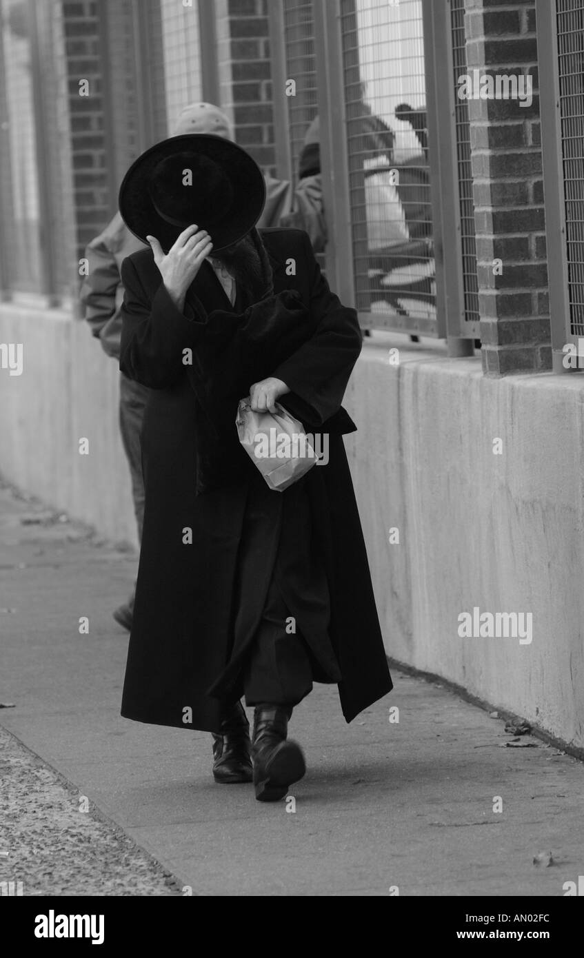 Swift movements hi-res stock photography and images - Alamy