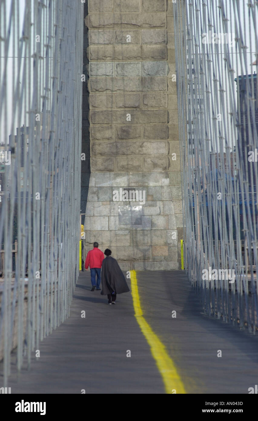 Pedestrians walking on stone bridge hi-res stock photography and images ...