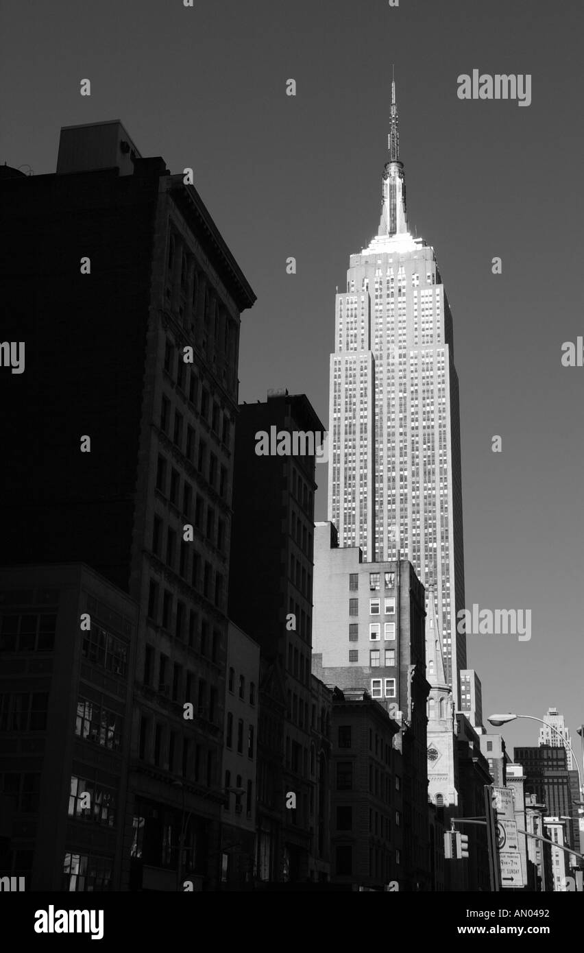 New york city tallest buildings Black and White Stock Photos & Images ...