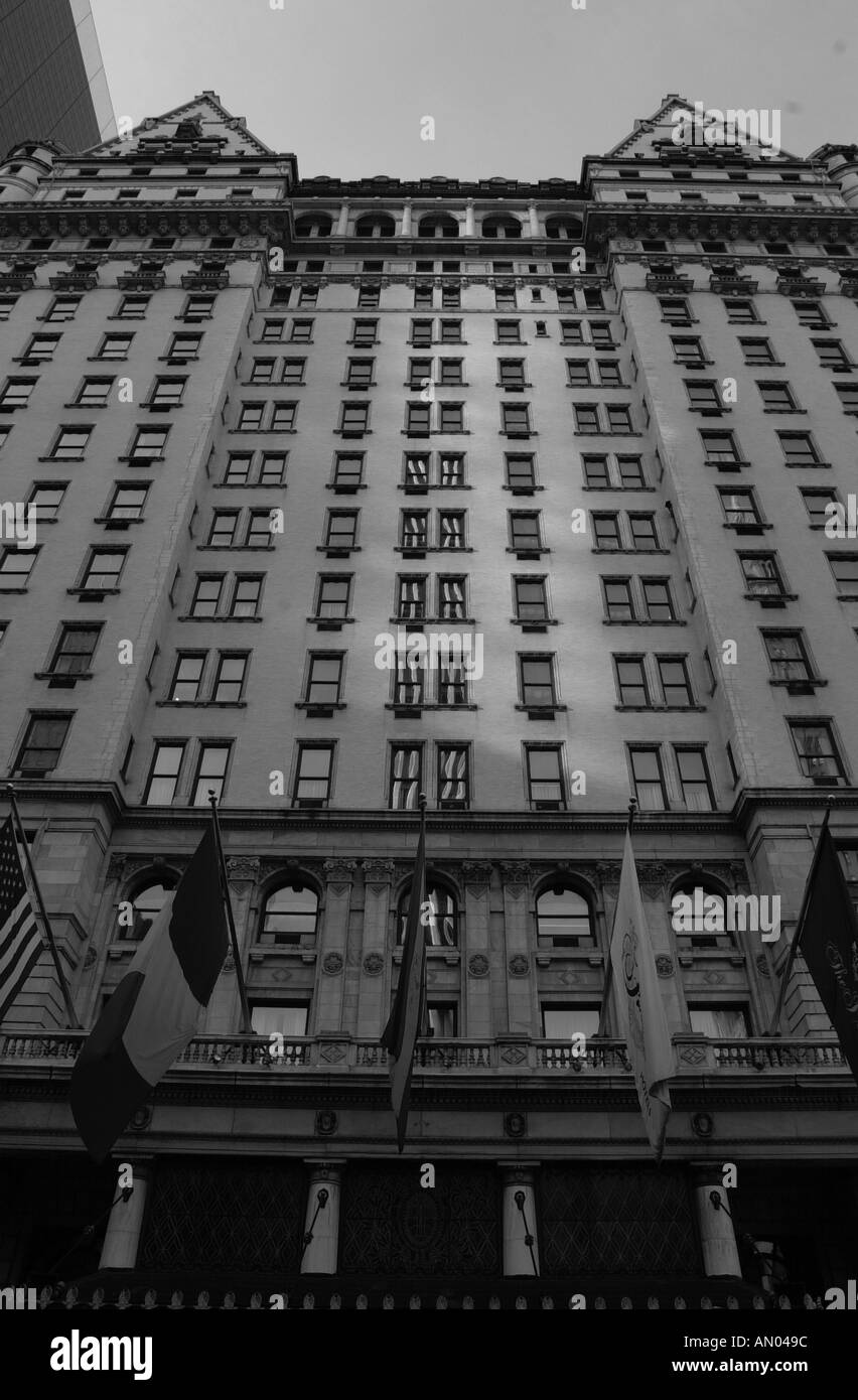 Architectural landmark hotel Black and White Stock Photos & Images - Alamy