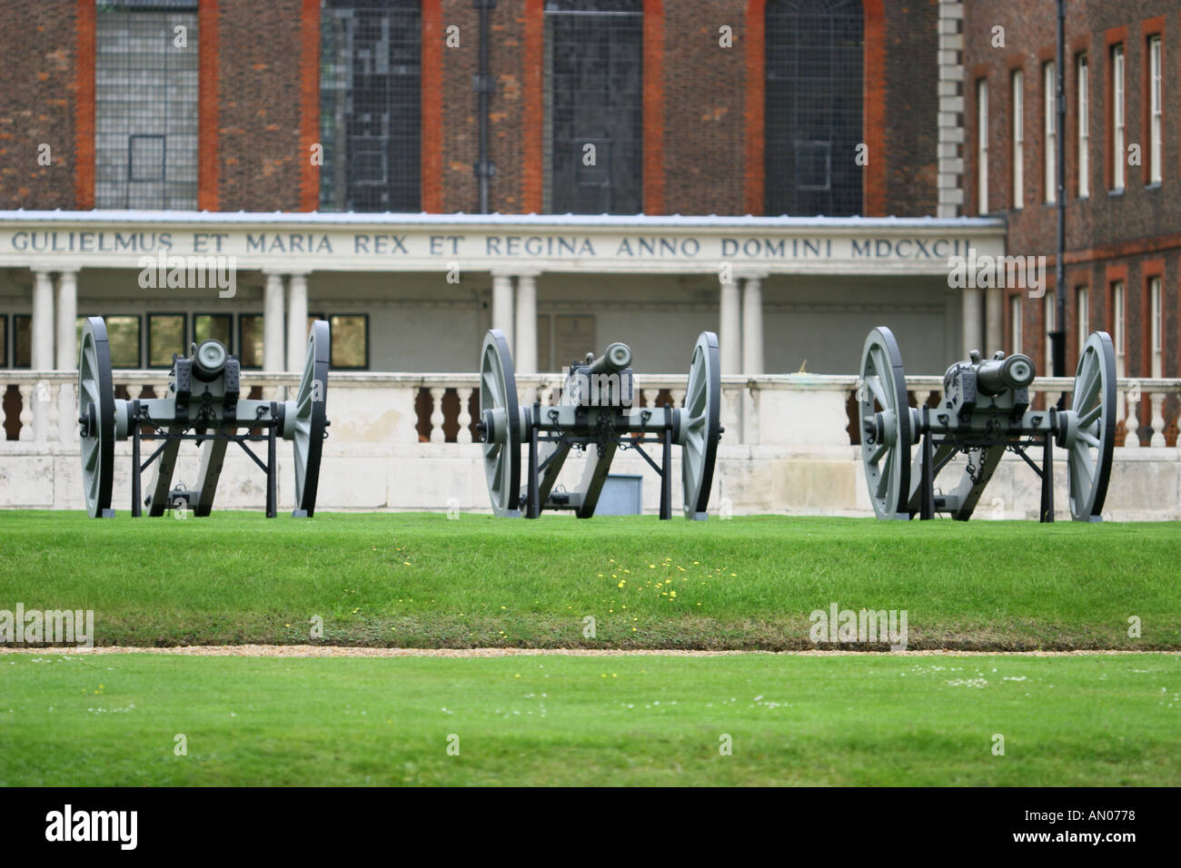 chelsea hospital / barracks Stock Photo - Alamy
