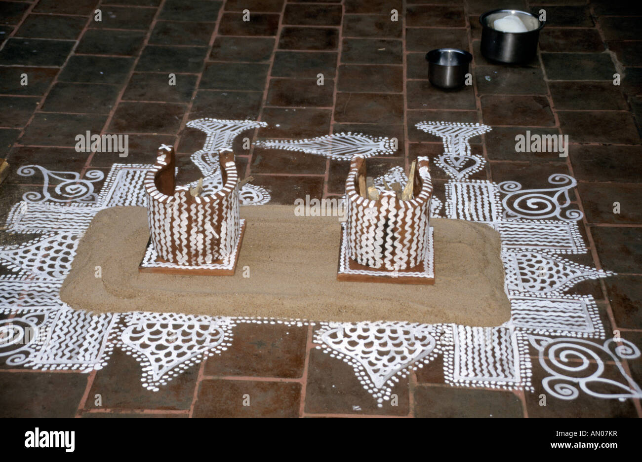 Pongal boiling rice ceremony hi-res stock photography and images - Alamy