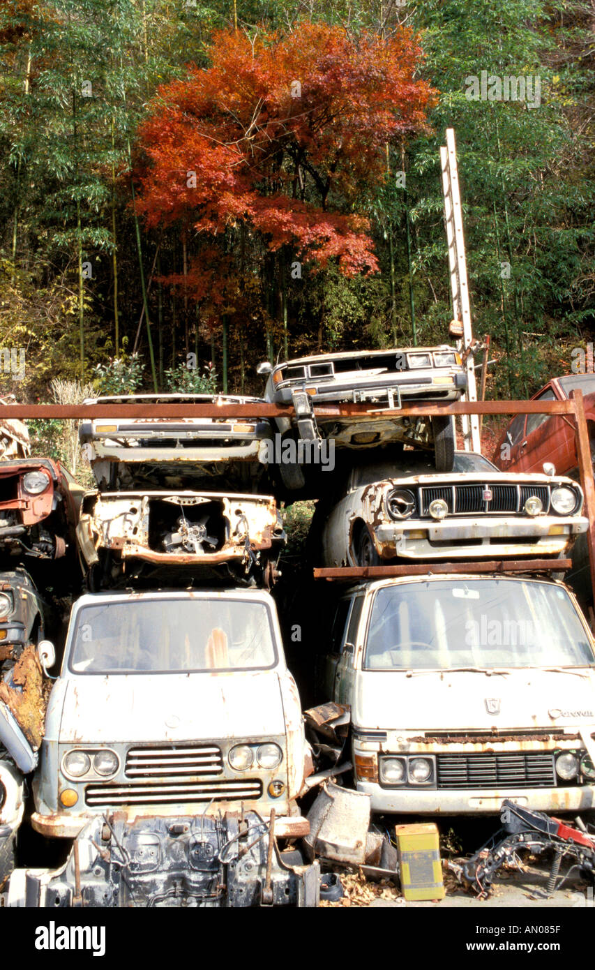 Scrapped cars in Japan Stock Photo - Alamy