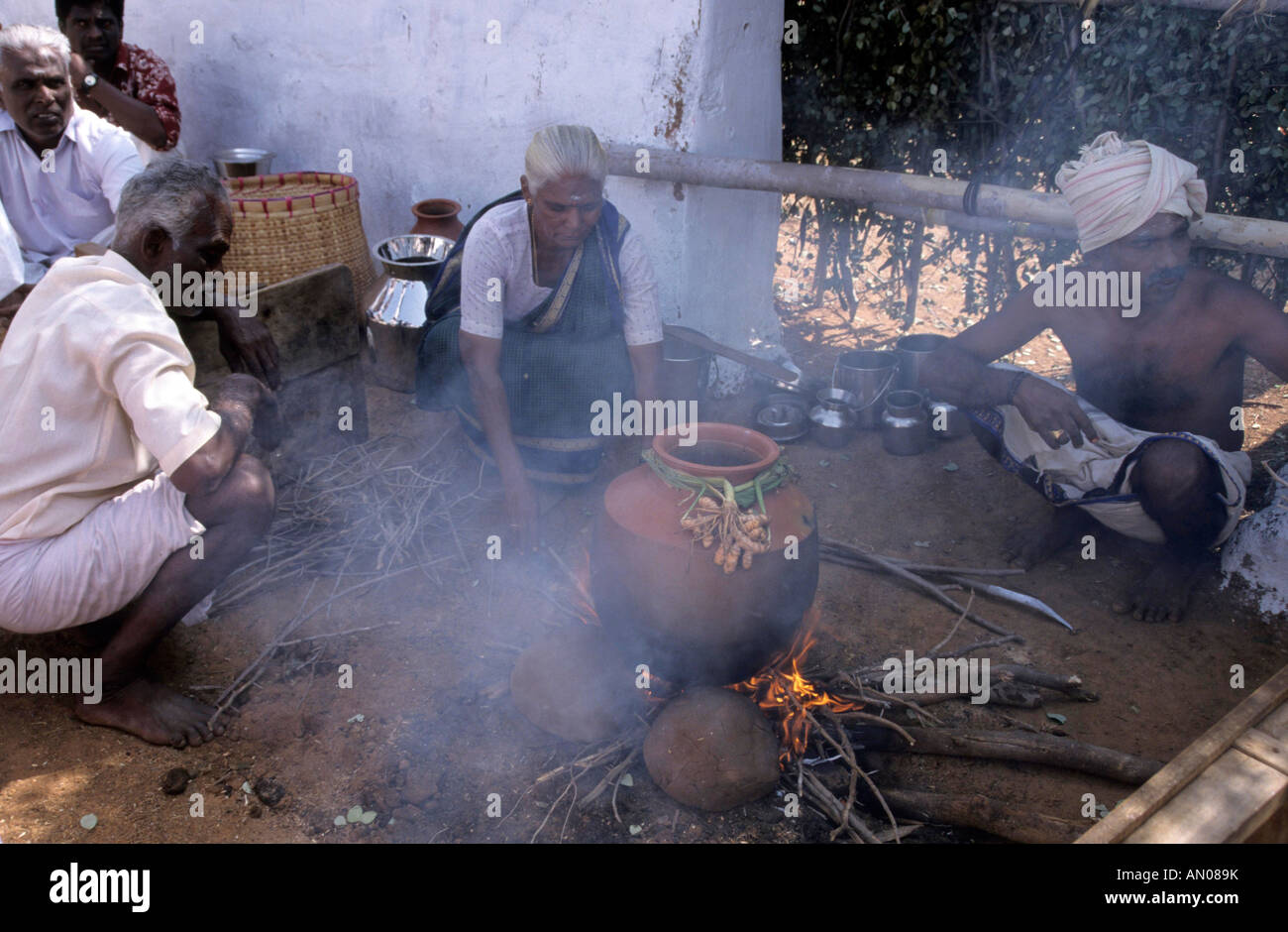 Tamil nadu pongal temple hi-res stock photography and images - Alamy