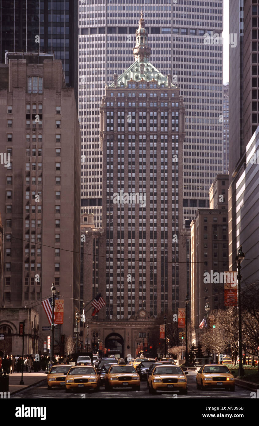 Park avenue and the MetLife building New York Stock Photo - Alamy