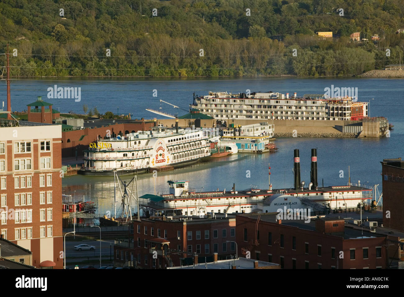 USA, IOWA, Dubuque: View of Riverboats & Mississippi River / Sunset ...