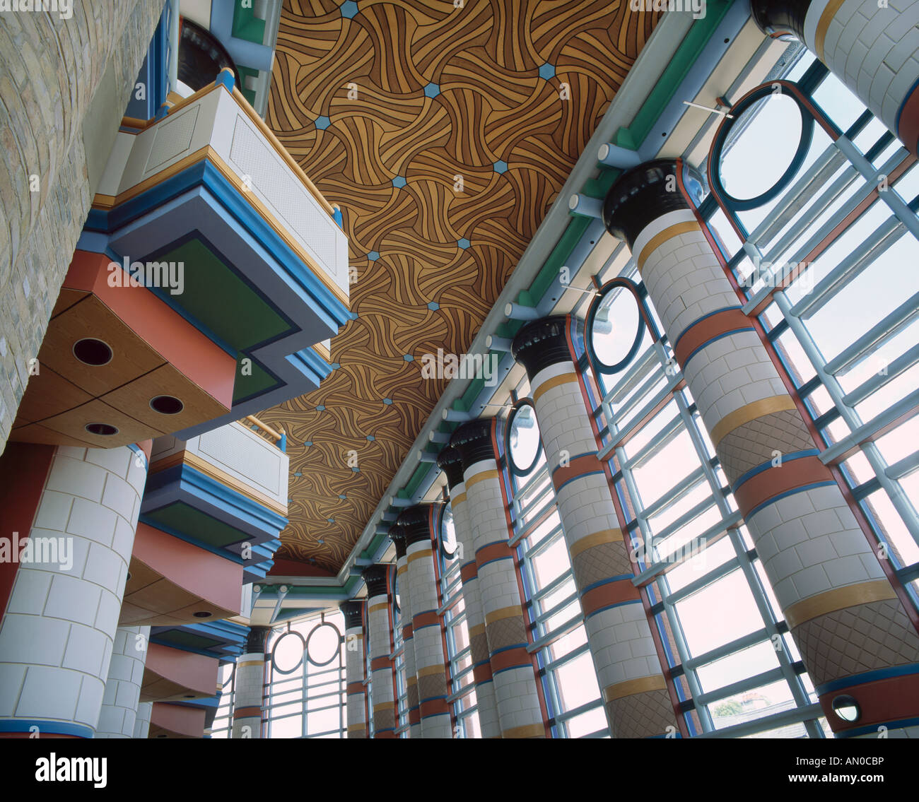 Judge institute hi-res stock photography and images - Alamy