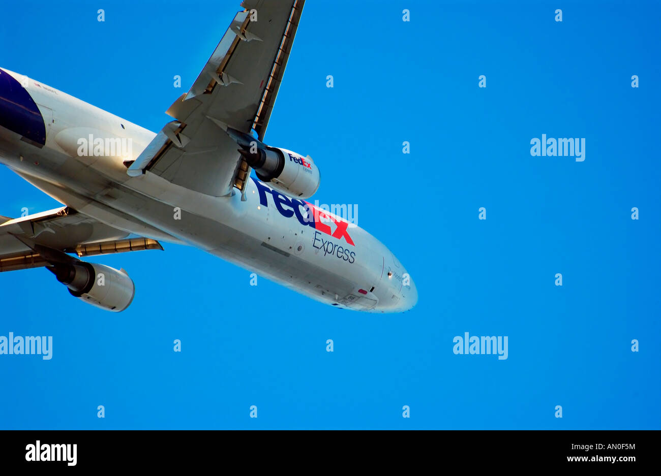 Fedex airplane tail hi-res stock photography and images - Alamy
