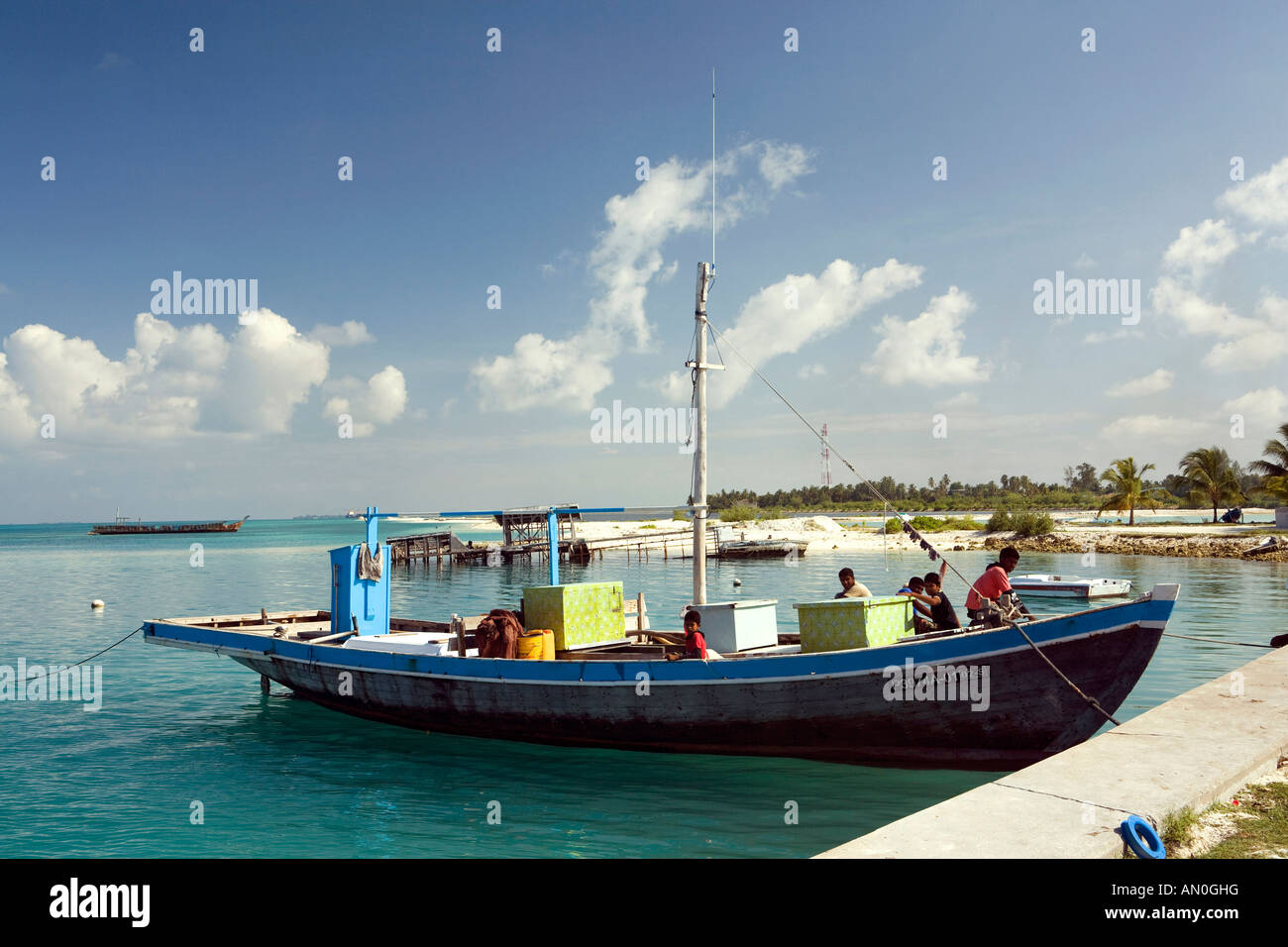 Maldives Addu Atoll Hitaddu local cargo boat loading in harbour Stock ...
