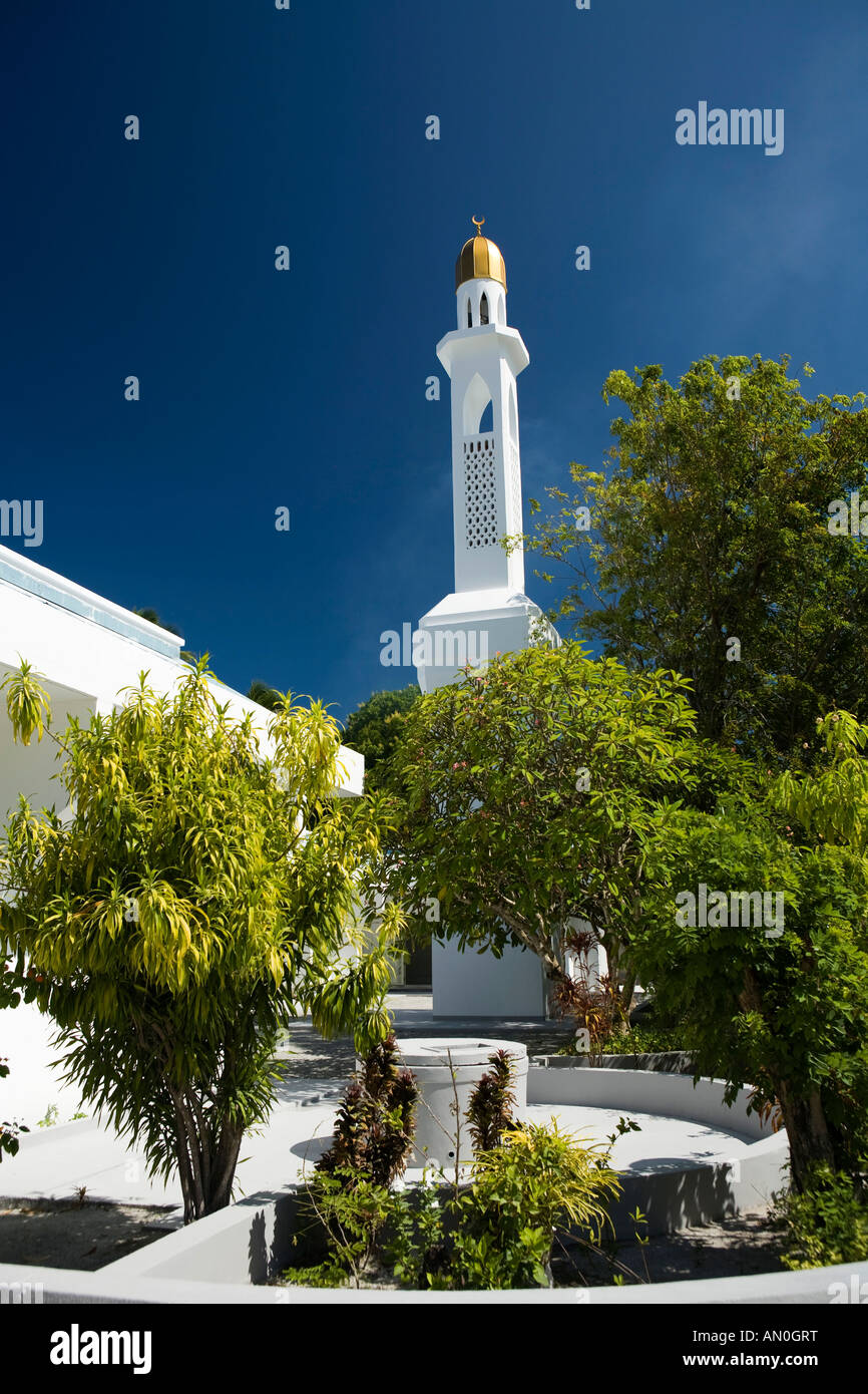 Maldives Addu Atoll Feydhoo Island Maa Miskiy main mosque Stock Photo ...