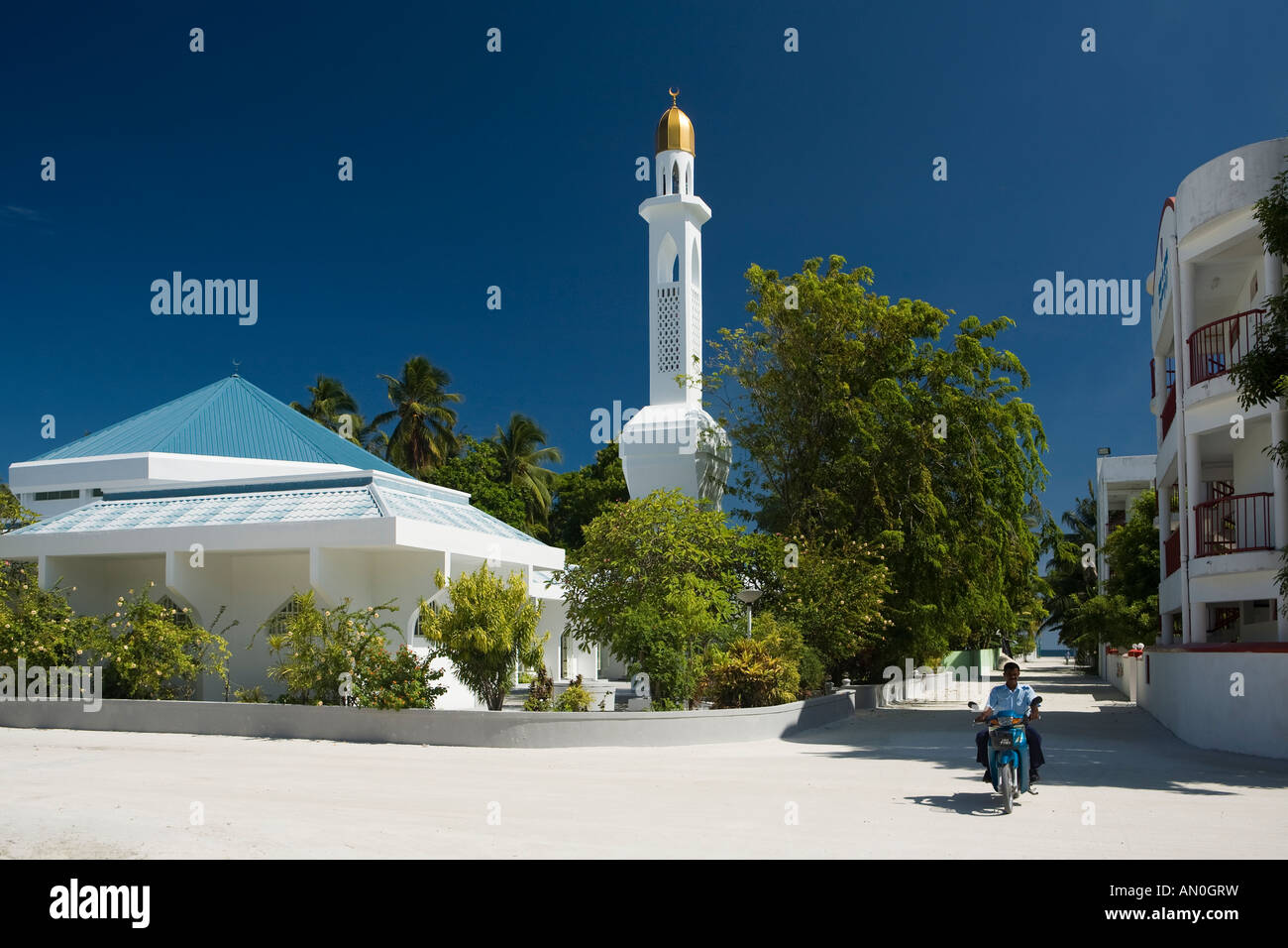 Maldives Addu Atoll Feydhoo Island Maa Miskiy main mosque Stock Photo ...