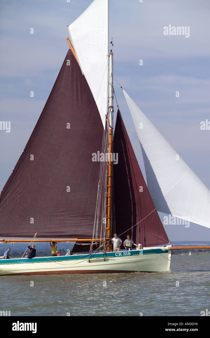 Swale Smack and Barge Match thames barges and traditonal sailing smack ...