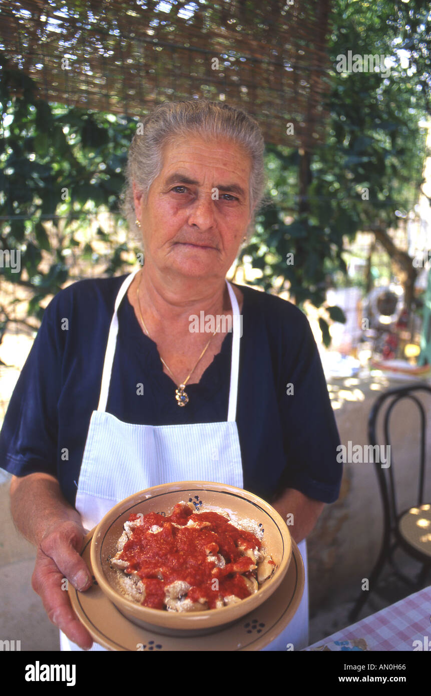 Pouilles hi-res stock photography and images - Alamy