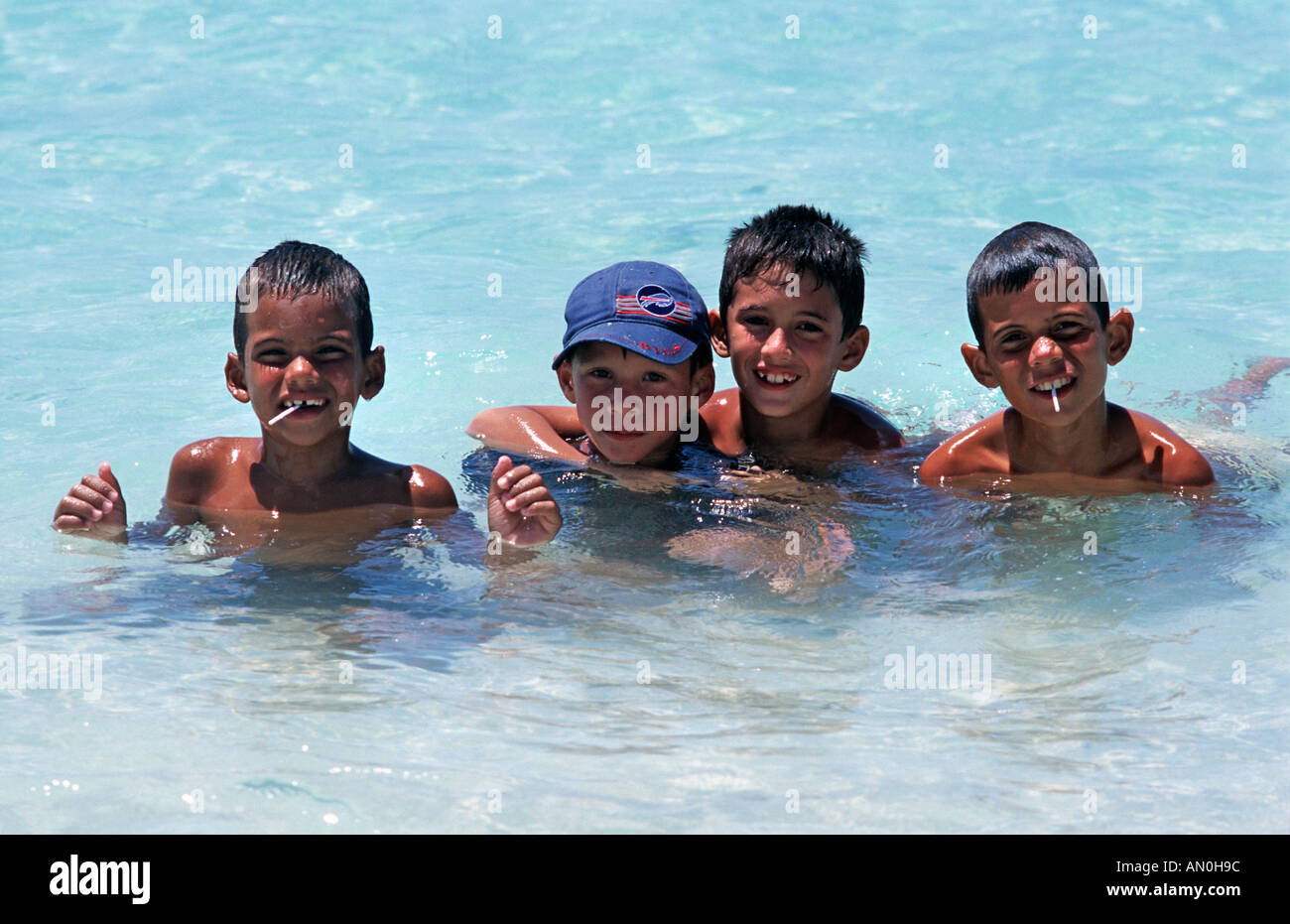 Guardalavaca cuba playa pesquero guardalavaca hi-res stock photography ...