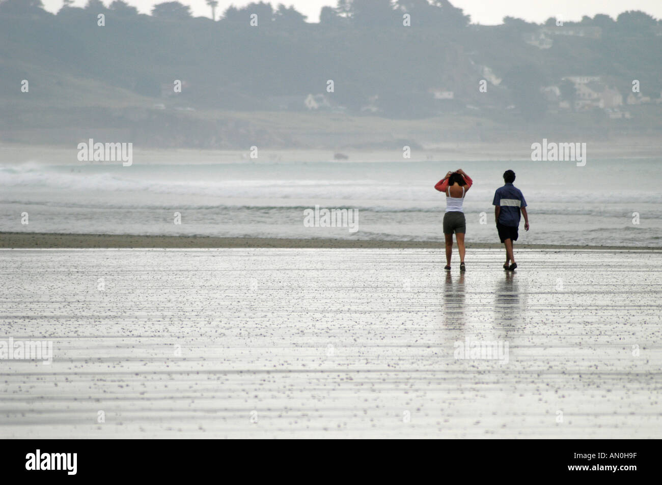 Strangers on the shore hi-res stock photography and images - Alamy
