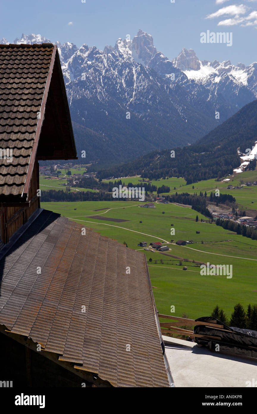 Alpine House High Resolution Stock Photography and Images - Alamy