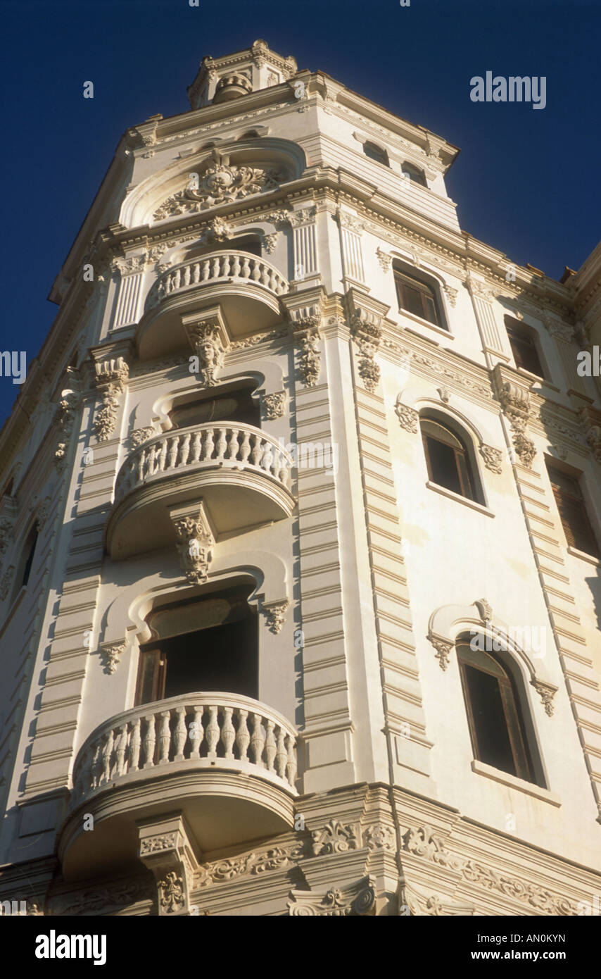 Building in Havana, Cuba featuring stone balconies Stock Photo - Alamy