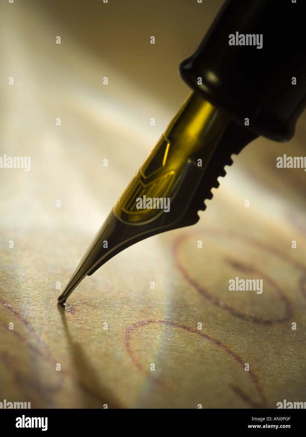 Fountain pens with nibs hi-res stock photography and images - Alamy