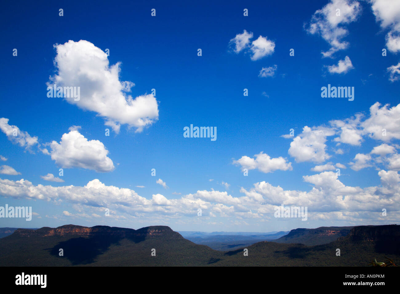 Jamison Valley from Prince Henry Cliff Walk Blue Mountains New South ...