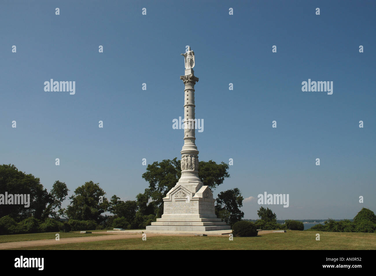 Yorktown Victory Monument Virginia Battlefield Stock Photo - Alamy