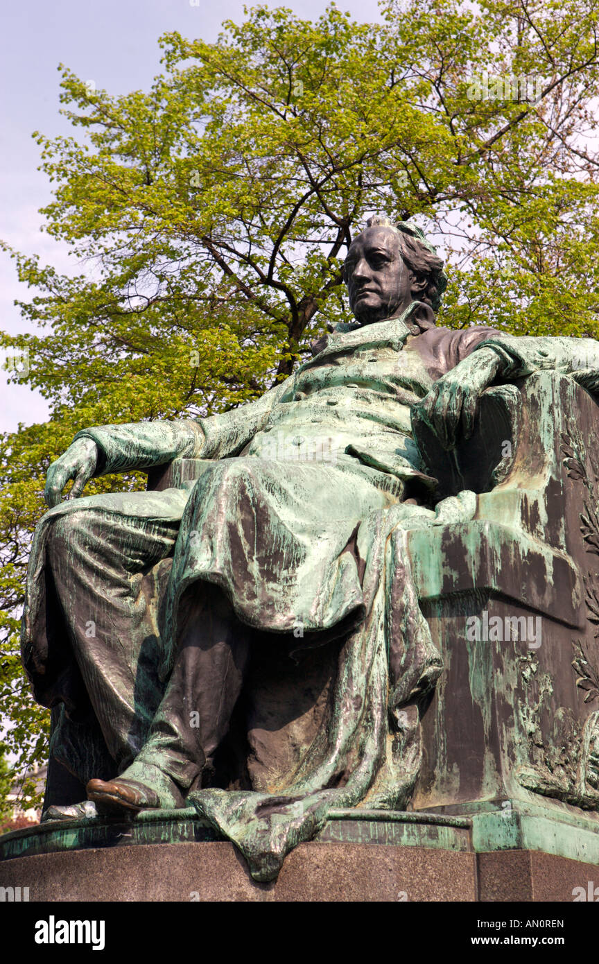 Statue of Goethe outside the Burggarten in downtown Vienna, Austria ...