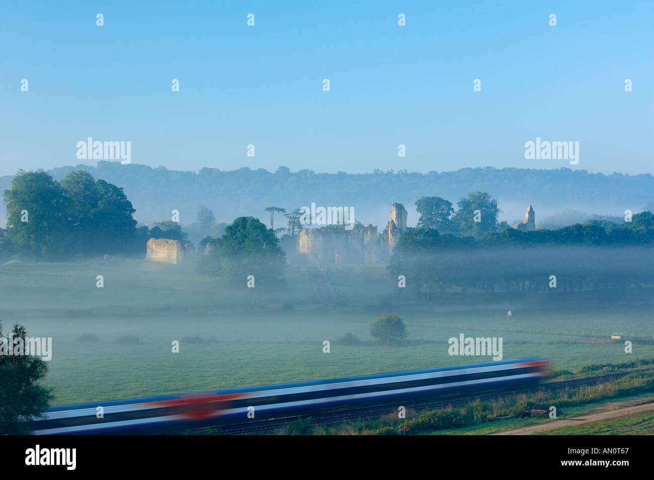 Fast castle hi-res stock photography and images - Alamy