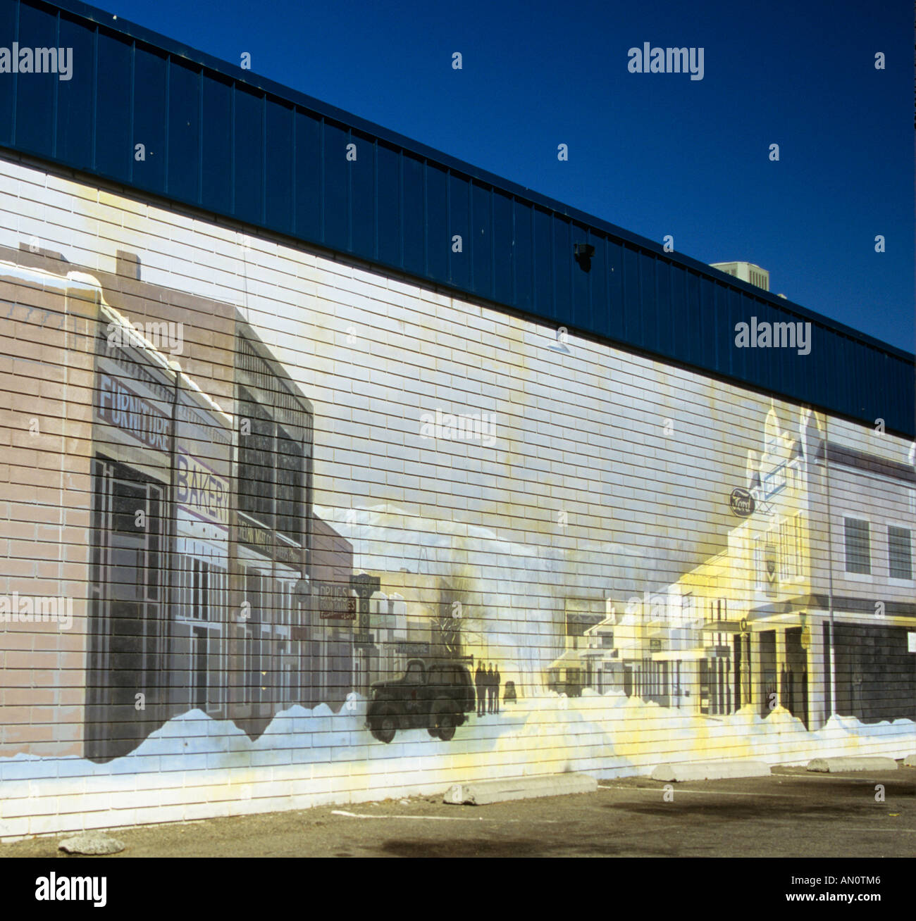 Blank building wall mural hi-res stock photography and images - Alamy