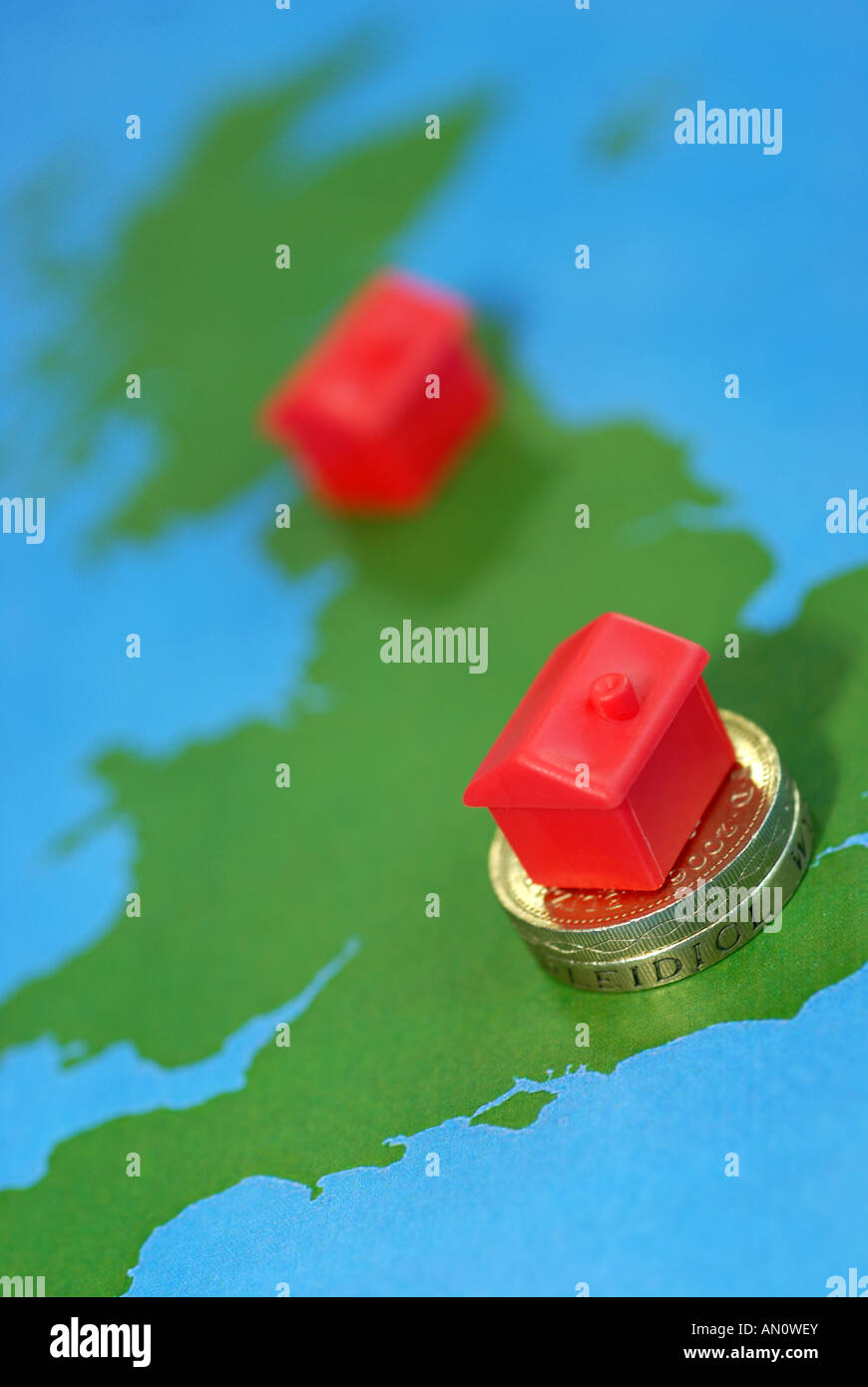 Map of great britain pound coins hi-res stock photography and images ...