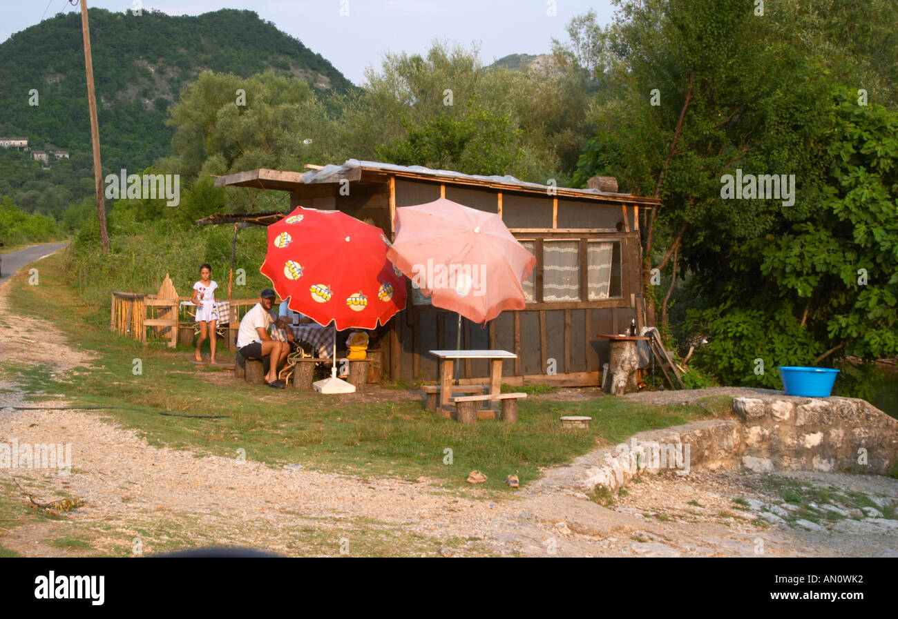 Roadside bar hi-res stock photography and images - Alamy