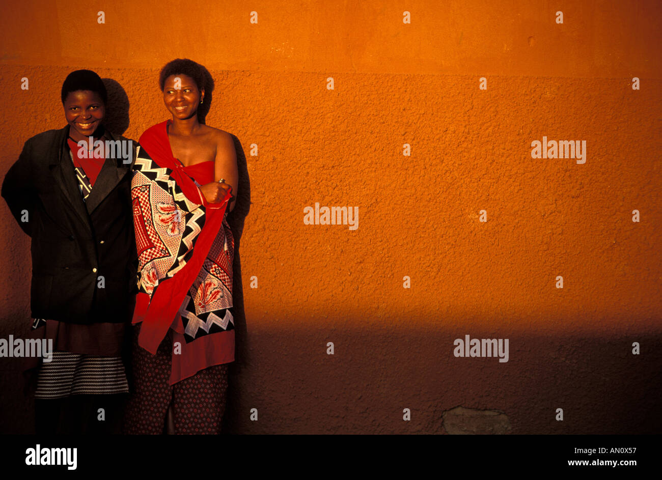 Young women of Swaziland during the Umhlanga Stock Photo - Alamy