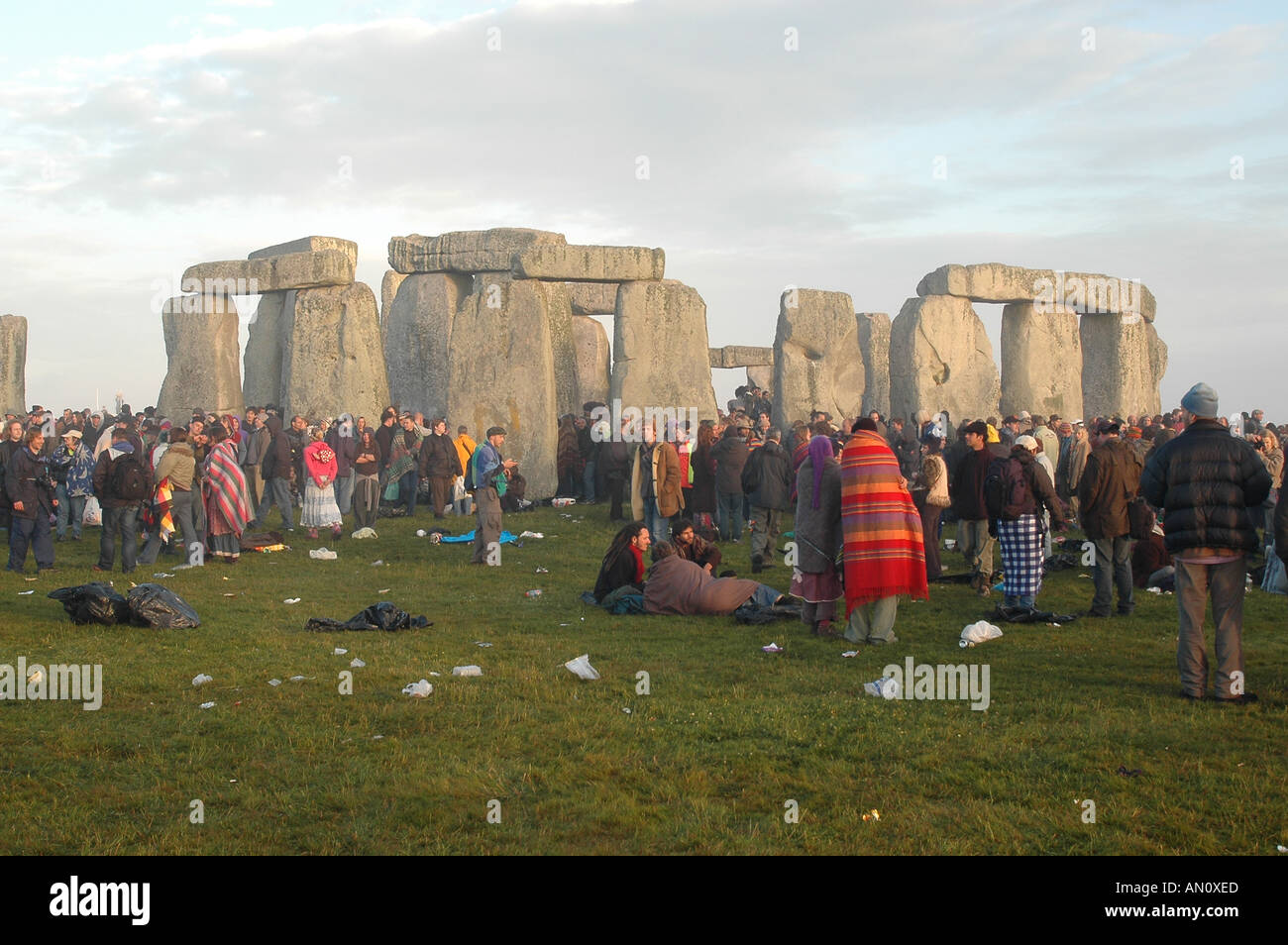 People at the summer solstice in Stonehenge Stock Photo - Alamy