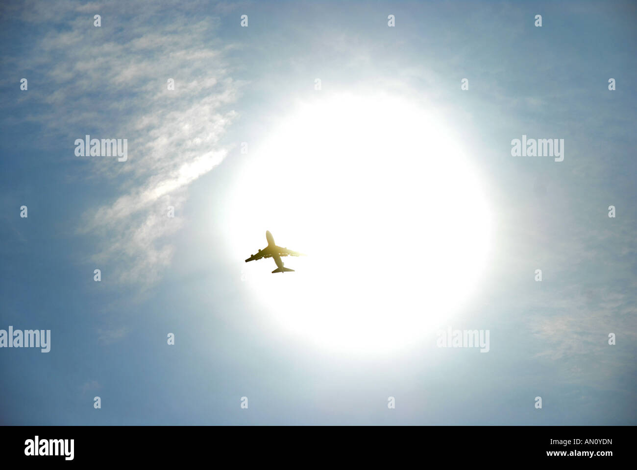 Aircraft sun silhouette hi-res stock photography and images - Alamy