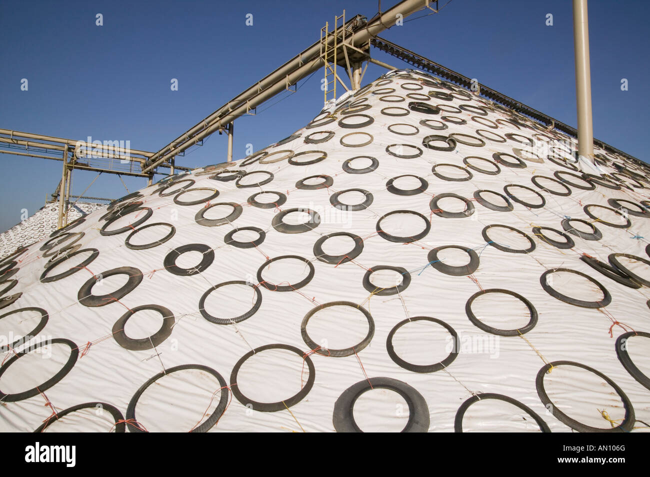 Almond door hi-res stock photography and images - Alamy