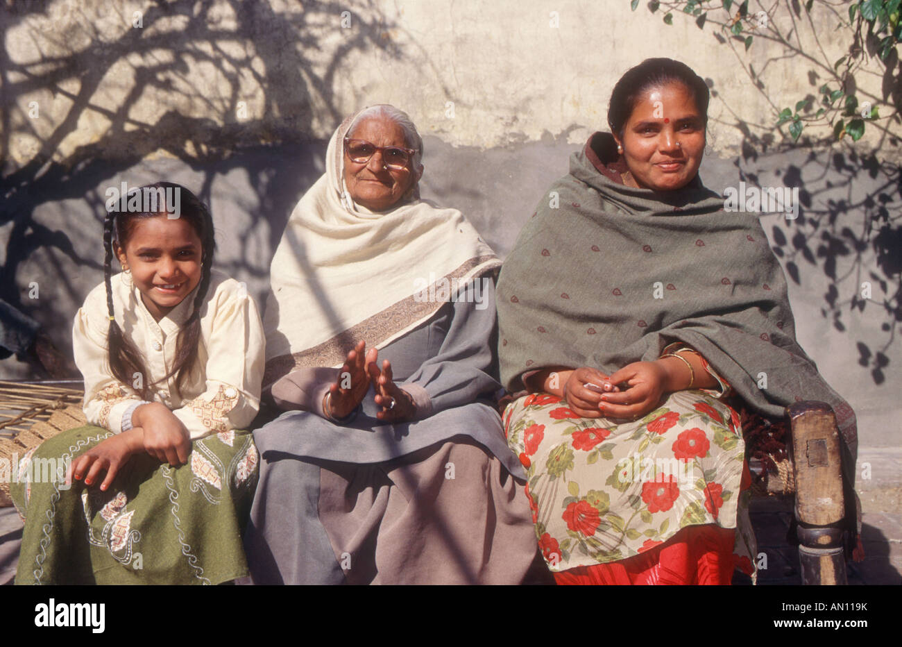 Three generations women india hi-res stock photography and images - Alamy