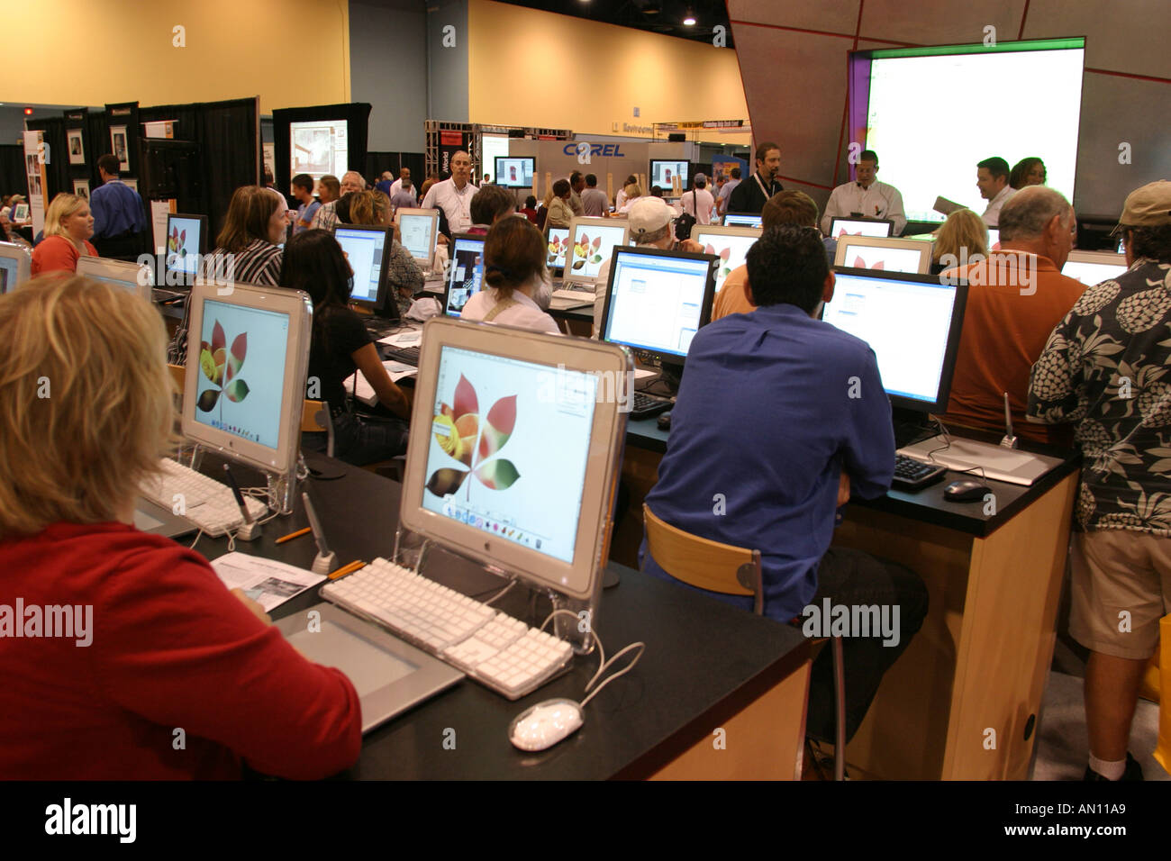 Product demonstrations and hi-res stock photography and images - Alamy