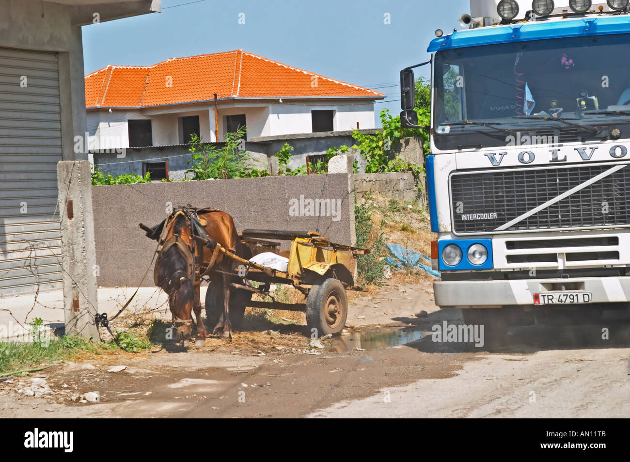 Horse drawn truck hi-res stock photography and images - Alamy