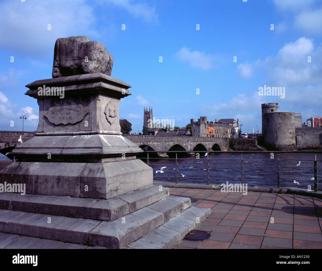Treaty stone limerick hi-res stock photography and images - Alamy