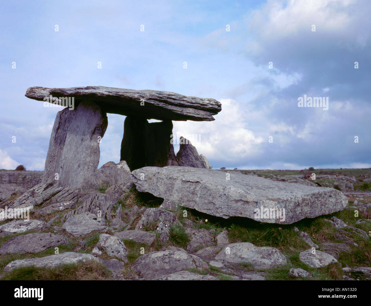 The burren ireland standing stones hi-res stock photography and images ...