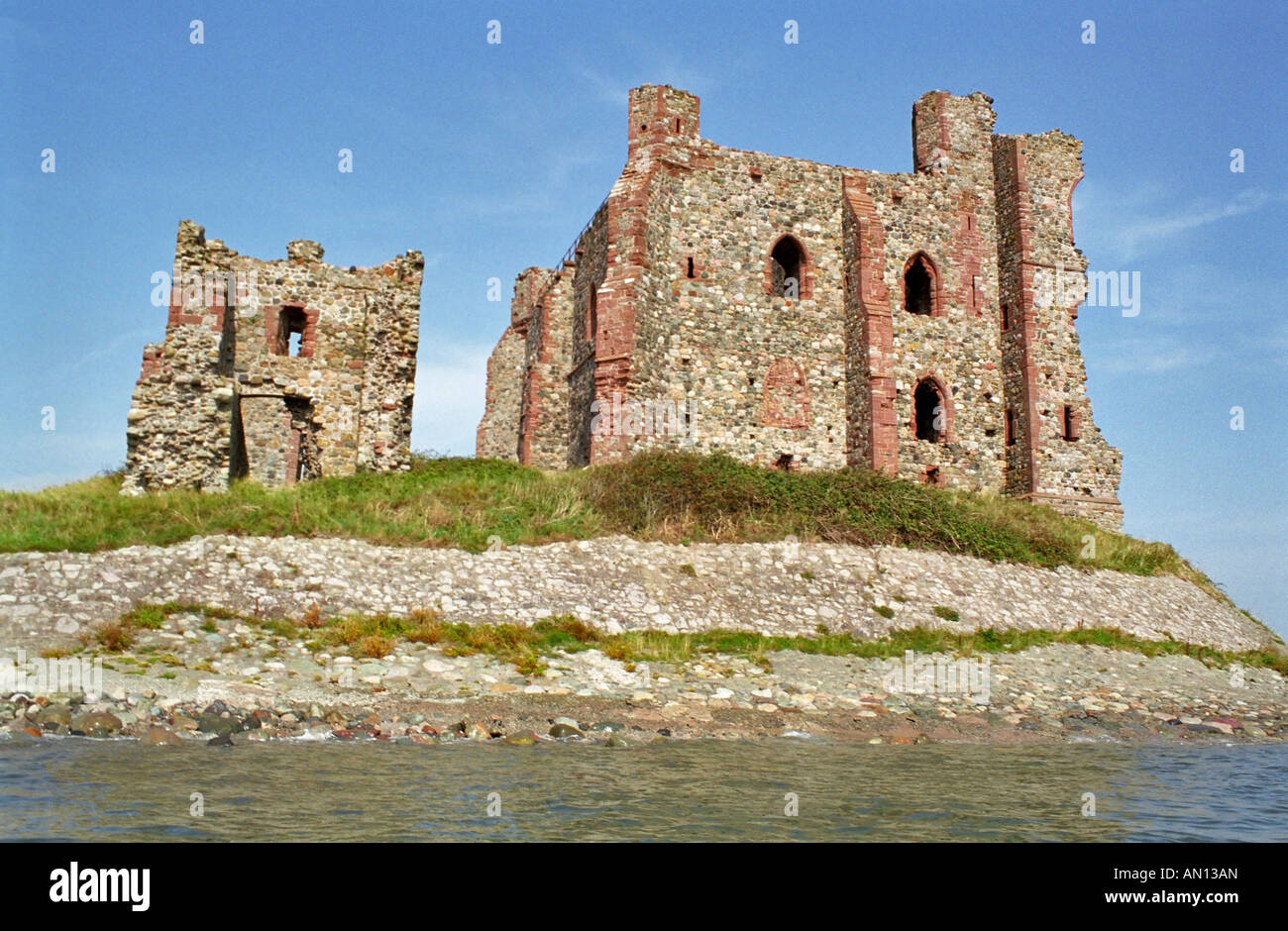 Piel Castle on Piel Island taken from the sea Stock Photo - Alamy