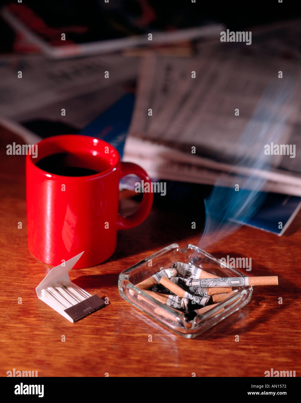 Overflowing full ashtray hi-res stock photography and images - Alamy