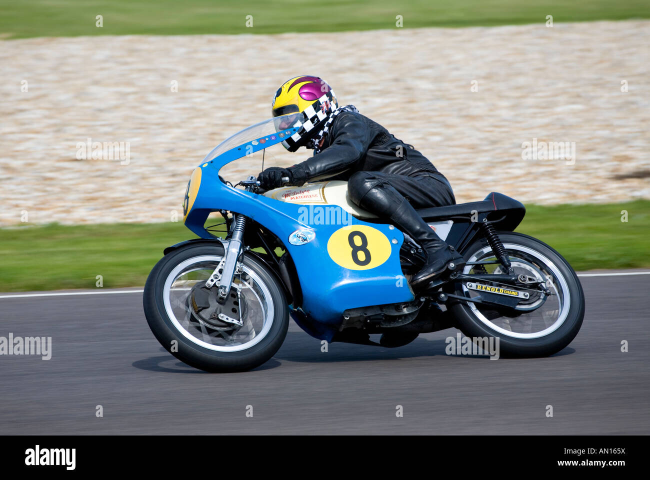 1962 McIntyre Matchless 500, with rider Mick Hemmings, at Goodwood ...